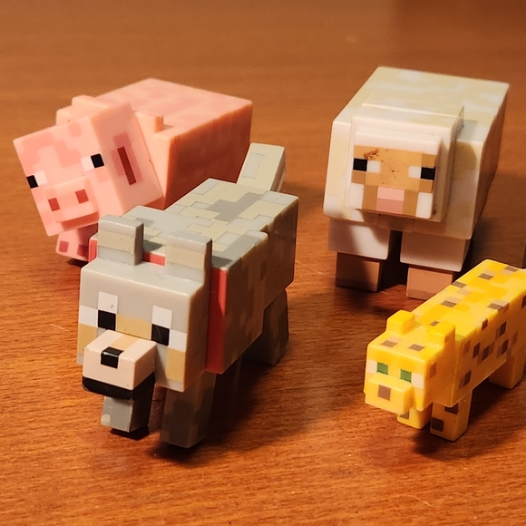 Toys | 4 Minecraft Animals And A Block Of Diamond Orr Pig Sheep Wolf ...